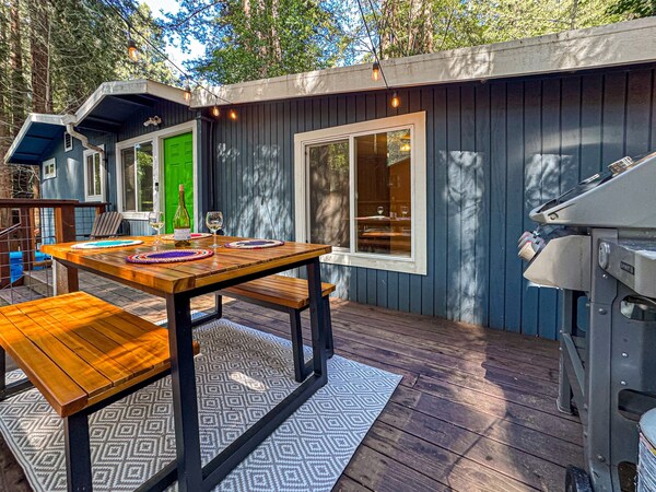 Float Home -Cozy 3 Br & Dog Friendly - Guerneville, CA