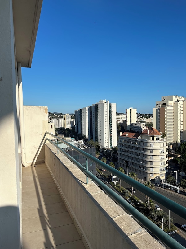 Appartement Proche Mer, Ville Et Commodités, Refait Avec Goût ! - ibis Styles Toulon Centre Port