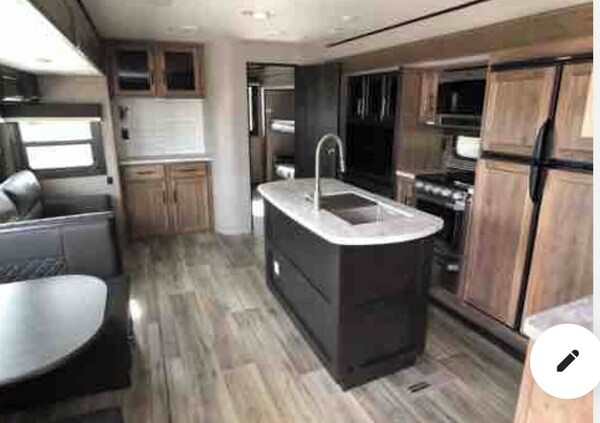 Cozy 2-bedroom Rv With Wifi, Ac Red Barn Music Venue Camp Ground - Indiana