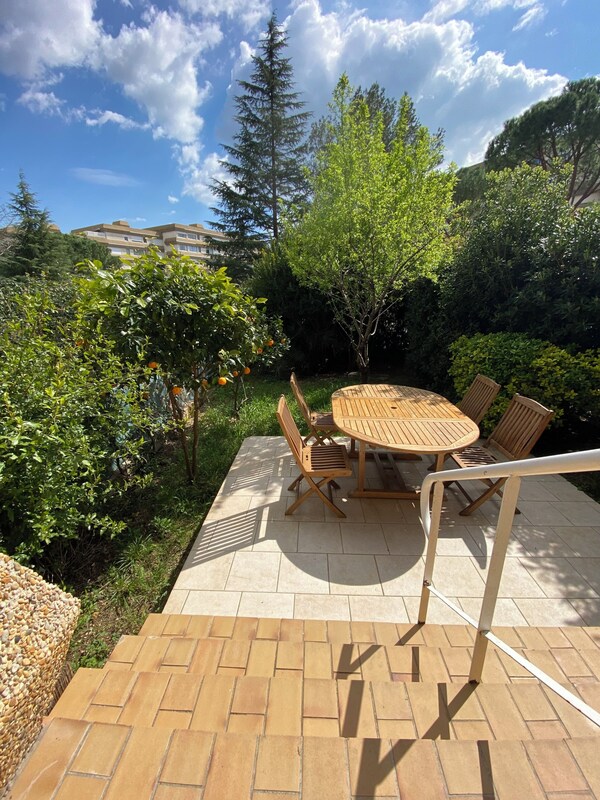 Apartment With Garden, Communal Pool And Tennis Court 15 Minutes From The Beach - Montpellier