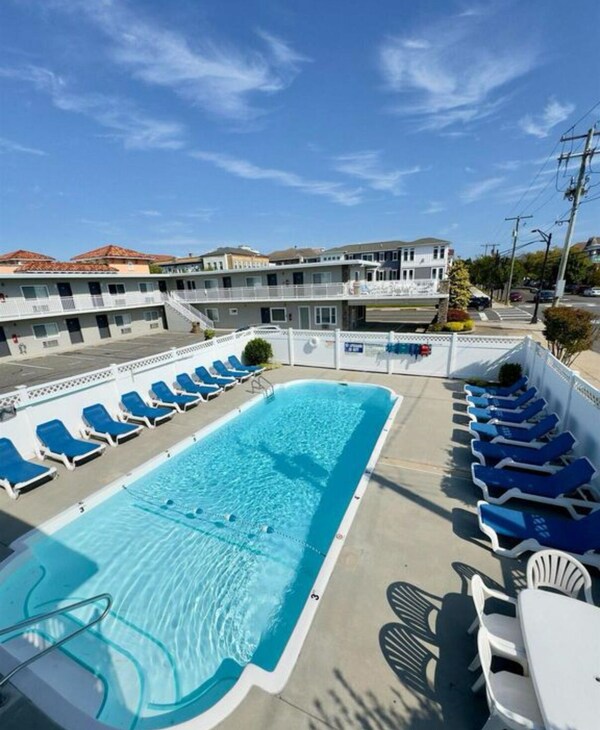 Charming Condo In The Heart Of Ocean City With Wifi, Ac And Pool. - Ocean City, NJ