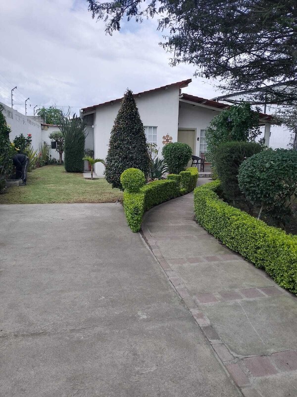 Acogedora Casa De Campo De 3 Dormitorios Con Wifi En Guayllabamba. - Quito