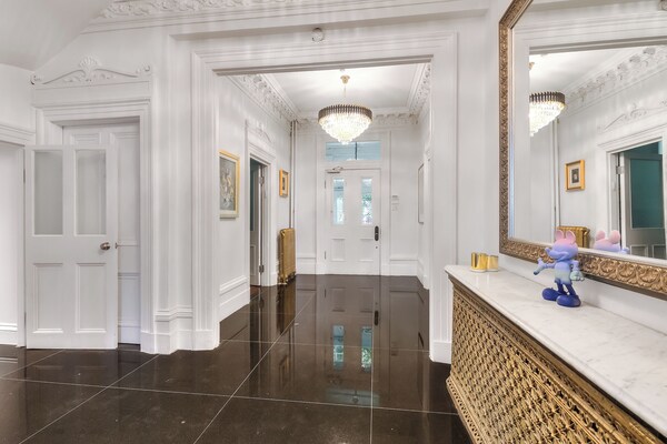 Central - Luxurious Mansion 7 Bedrooms 9000sqft - Montreal