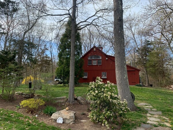 Charming Barn With 1 Bedroom And Wifi, Ac In Lovely Fairfield, Ct - Connecticut