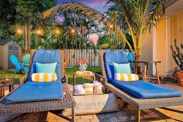 Sawfish Bay Bungalow Old Florida Charm - Jupiter, FL