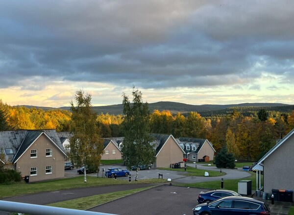 3 Bed Villa Inchmarlo, Deeside - Banchory