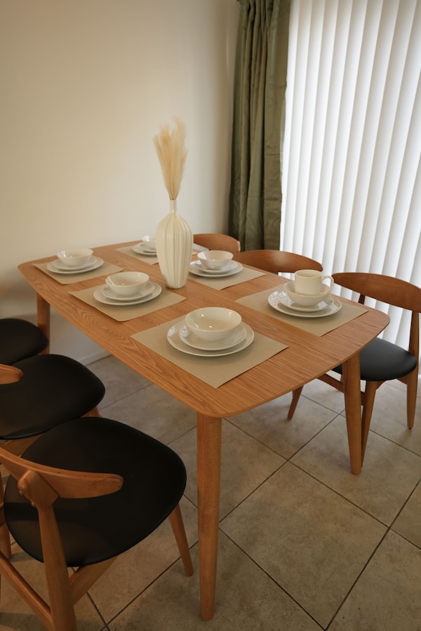 Sleek 2br Townhome In Surfcity Minutes From Disney - Huntington Beach, CA