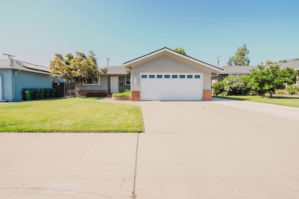 Charming, Quite And Quaint 3-bedroom House With Wifi And Ac In Lodi - Lodi, CA