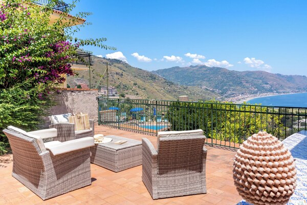 Villa Valmar - Villa With A View - Taormina