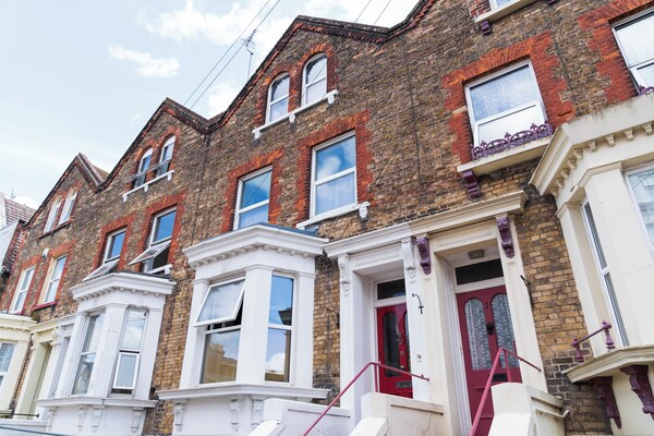 Vintage Townhouse W/ Wood Burner, Leafy Garden, Close To The Sea - Margate