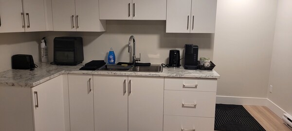 Hommie Basement Suite In Moncton - New Brunswick
