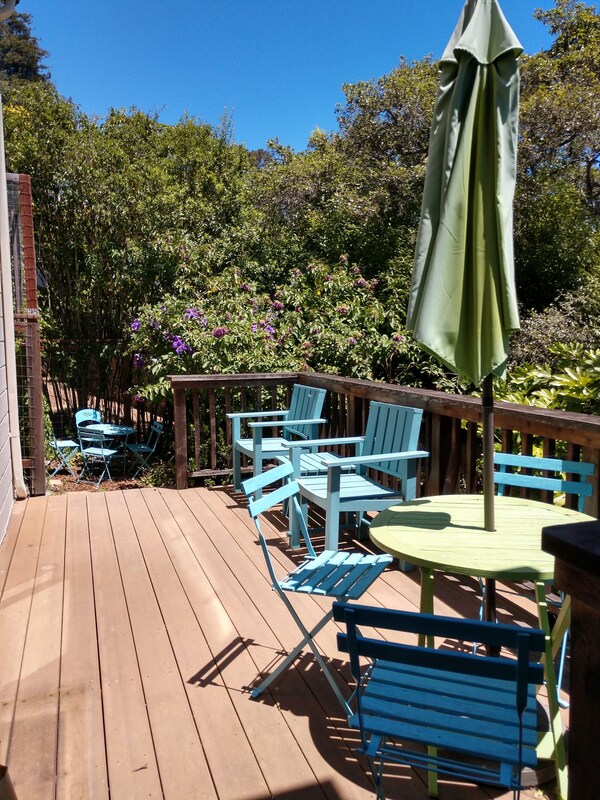 Chic 4 Rm 1 Bed Retreat, No Berkeley Area, Wifi, Private Deck, Near Uc, Nature, - Berkeley