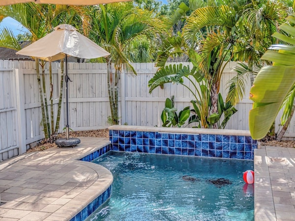 Seminole Heights Splash Pad - Tampa - Temple Terrace, FL