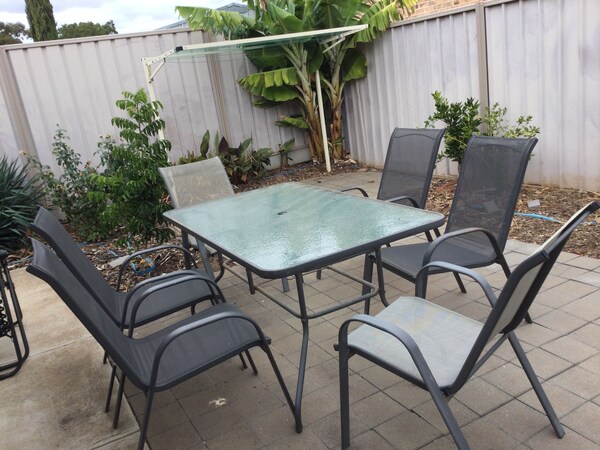 Cozy Getaway Retreat-5 Bd 2 Bath Near Beach And Wineries - McLaren Vale