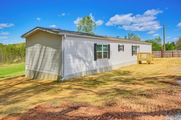 8 Mi To Main Street: Home W/ Yard In Bedford! - Bedford, VA