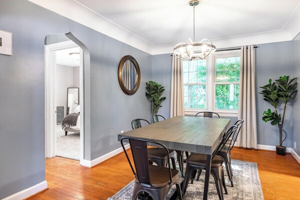 Spacious Depot Town 6br Multi-unit! - Ann Arbor, MI