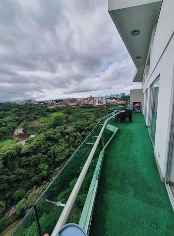 Penthouse Safe And Beautiful, With Stunning Views - San José