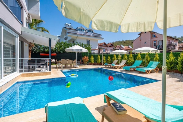 Fethiye, Calis Area, 750 Mt From The Beach, 4 Bedroom Villa With Private Pool - Karagözler