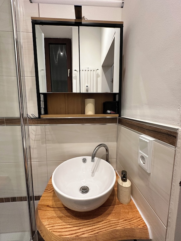 Modernes Apartment Nahe Hauptbahnhof  Zentral & Gut Angebunden - Ried