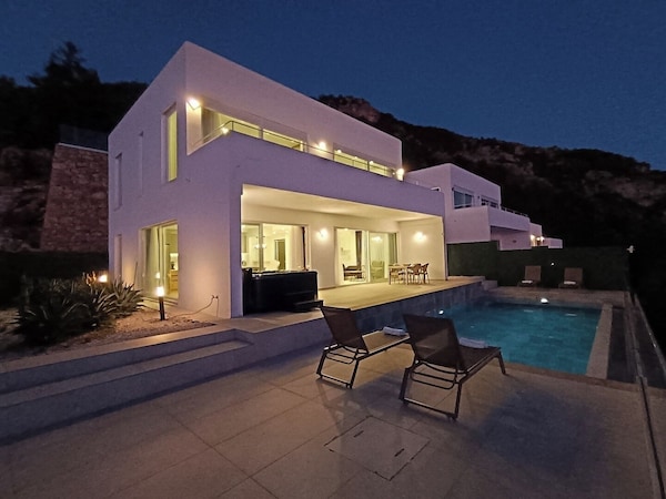 Panoramic Villa With A Pool - Alanya