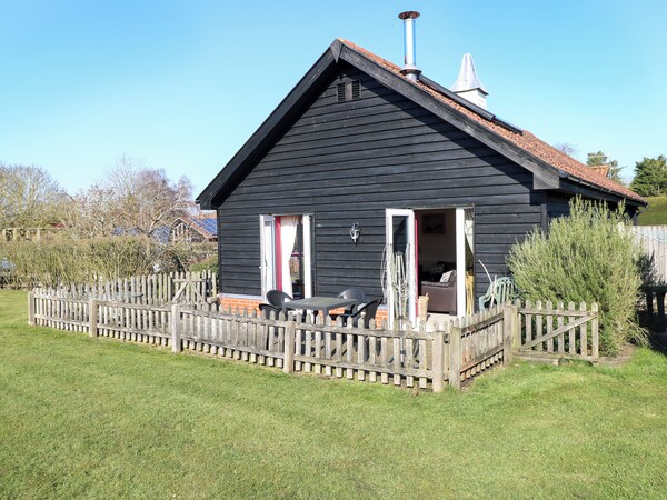 Swallow Barn, Family Friendly, Country Holiday Cottage In Halesworth - Southwold