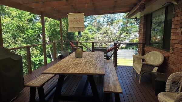 Bring Your Family, Friends And Pets. 14ppl + 5mins From Beach, Shops And Rests! - Mollymook