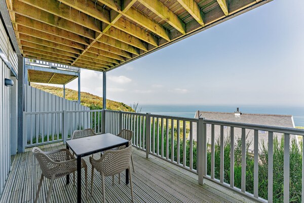 A Llyn Peninsula That Sleeps 5 Guests In 2 Bedrooms - Morfa Nefyn