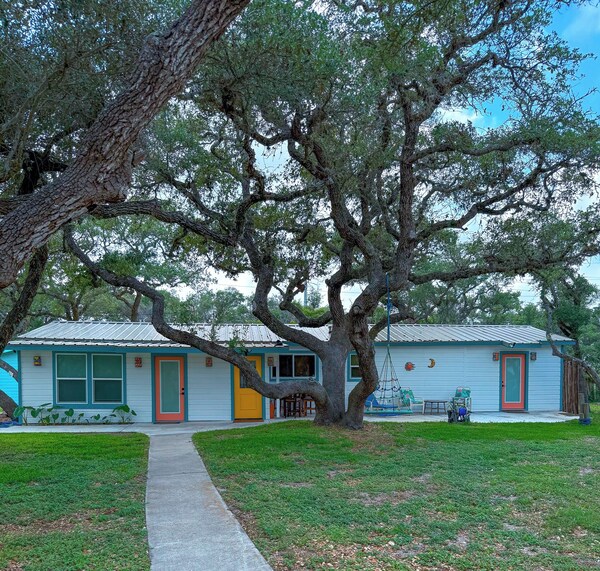 Casa Del Sol - Quiet Rockport Retreat - Rockport, TX