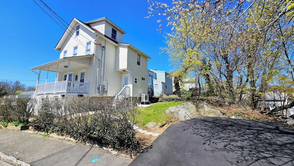 Cozy Modern 2br Retreat In Charming Greenwich. Just Remodeled! - Westchester County, NY