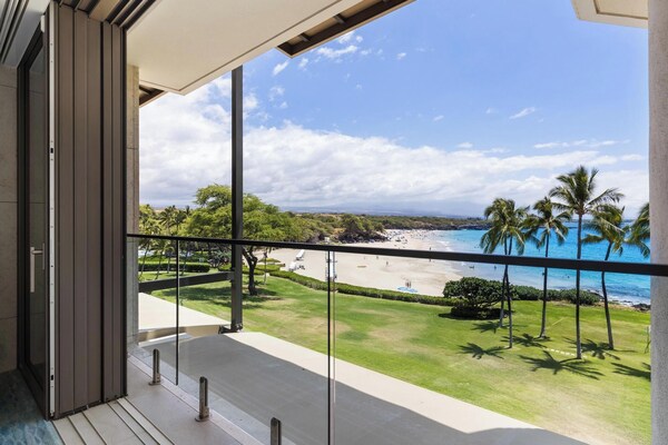 Stunning Beachfront Condo At Hapuna Residences - Hapuna Beach, HI