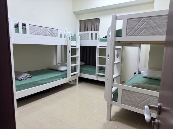 Cedar Dorm | Bed In 6 Beds Dorm | Boys | Jbr - Dubai Marina