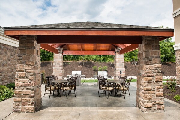 King Studio | Pool & Whirlpool Access - Doylestown, PA