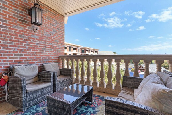 The Village Blue Haven Condo - Private Beach Access, Pool & Hot Tub! - Rosemary Beach, FL