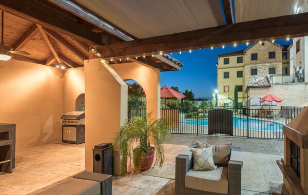 Free Breakfast + Fitness Center Access | Close To The Dfw Airport! - Grapevine, TX