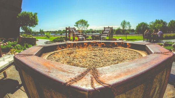 King Suite. Free Breakfast. Indoor Pool & Hot Tub. Walk To The Missouri River. - Montana
