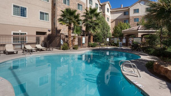 Free Breakfast. Hot Tub. Near New Mexico State University! An Outdoor Adventure! - Nouveau-Mexique