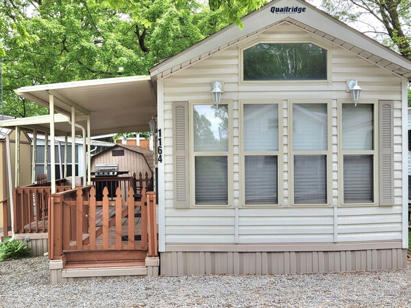 Perfect For 4 Cozy Campground & Family Adventures At Yogi Bear Jellystone Park - Indiana