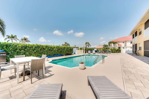 Chiquita Vacation Home With Pool - Cape Coral, FL
