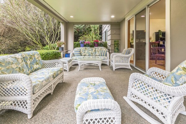 New! Private Garden Retreat With Gym & Golf Path Access - Poulsbo, WA