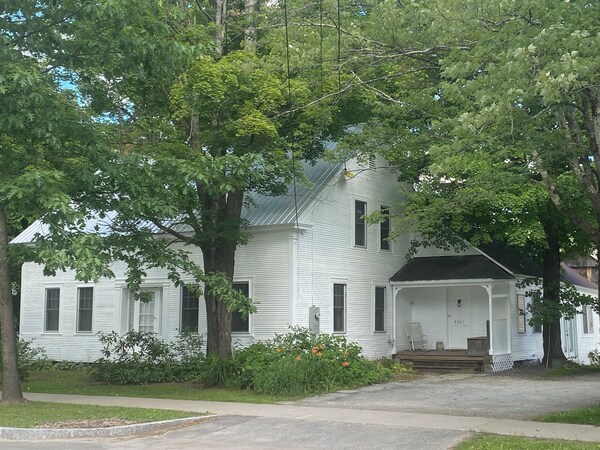 Charming Farmhouse In Waitsfield Village - Walk To River, Shops & More - Camels Hump State Park, Waterbury Village Historic District