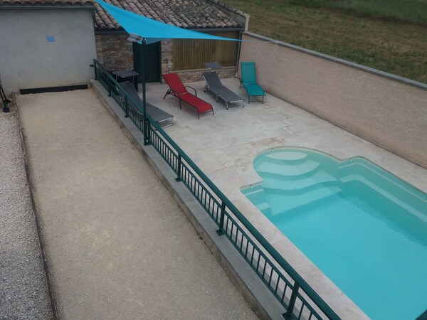 Gîte Pour 4-7 Personnes, 3 Chambres, Piscine Privée, à Vallon Pont D'arc, - Ruoms