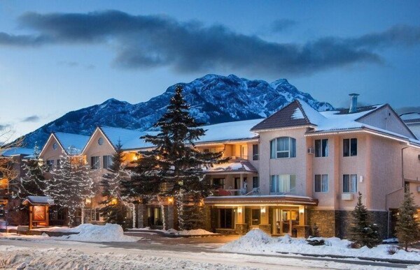 Relaxing Retreat In Banff! Standard King Room - Banff