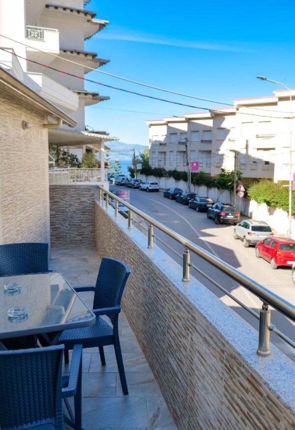 Coastal Dwell - 2br Seaside\nstay 2'walk From Beach - Sarandë
