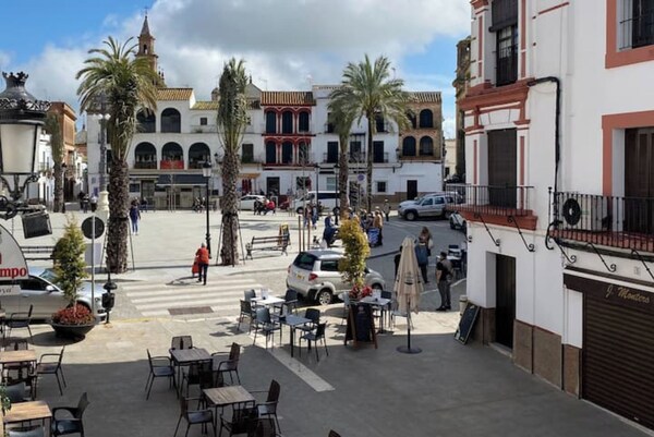 El Rincón Del Tuno En El Centro De Carmona - Carmona