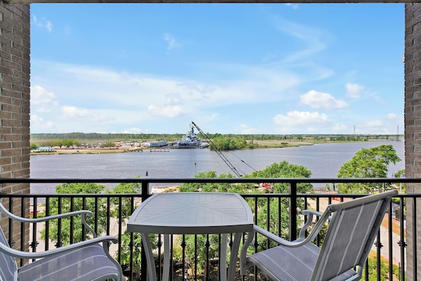 The View! On Water Street! Free Parking. - Leland, NC