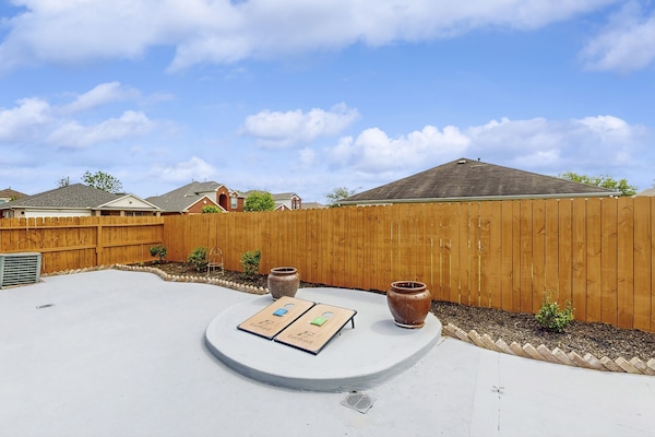 Cozy Home With Outdoor Games And Convenient Location - Minutes To Nrg - Richmond, TX