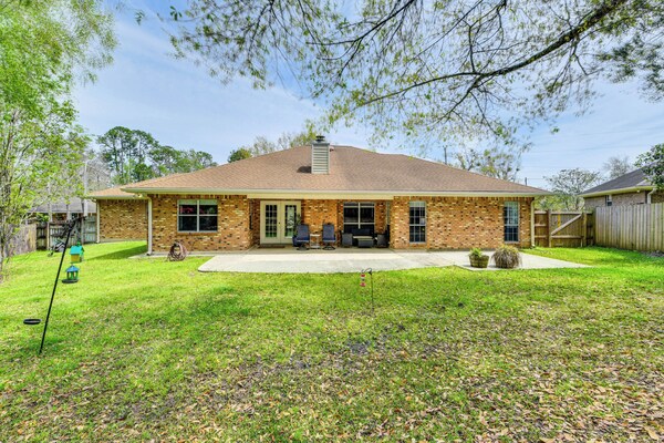 Hit The Greens, Bring Your Pets: Diamondhead Home! - Pass Christian, MS