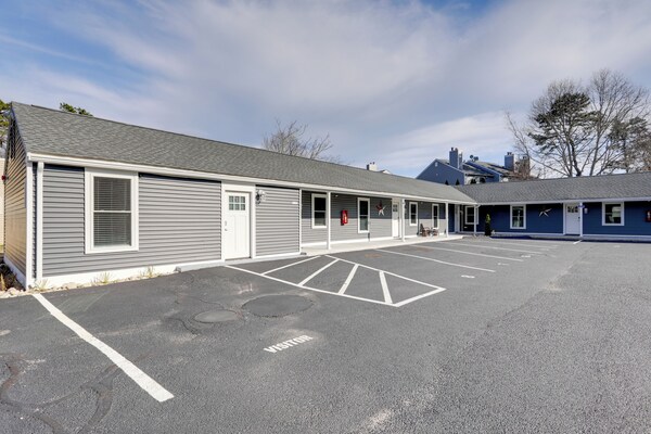 Pet-friendly Wareham Retreat Near Onset Beach! - Wareham, MA