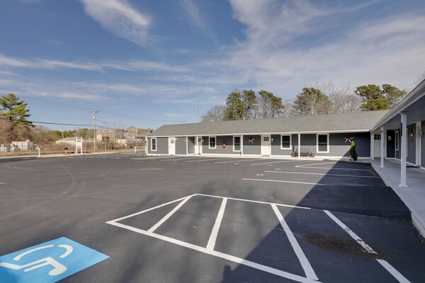 3 Mi To Main Street: Newly Renovated Wareham Apt! - 鱈魚角