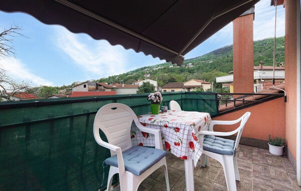 2 Bedroom Lovely Apartment In Lovran - Lovran
